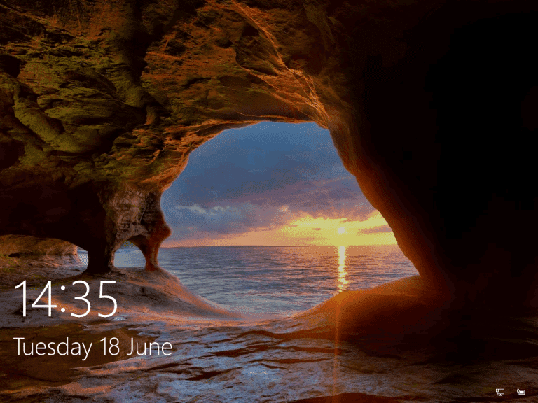 Windows 10 Won't Boot With Black Screen? 3 Ways to Fix It
