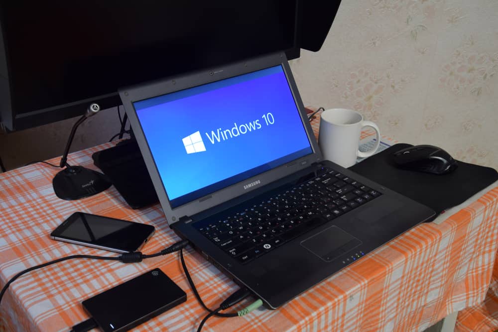How to Change Brightness on Windows 10 - Itechguides How to Change Brightness on Windows 10 - Itechguides