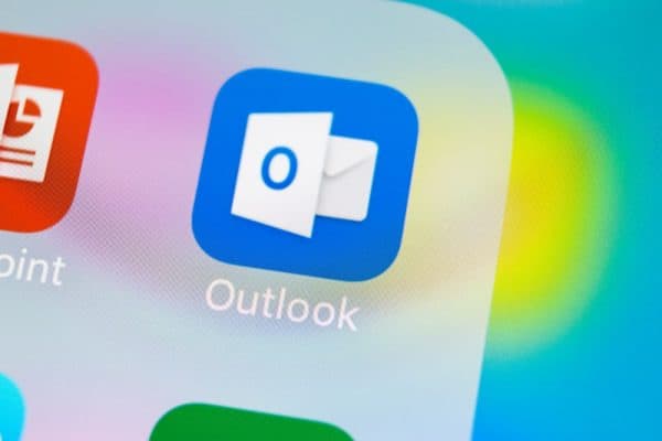How to Sign Out of Outlook (3 Methods) - Itechguides.com