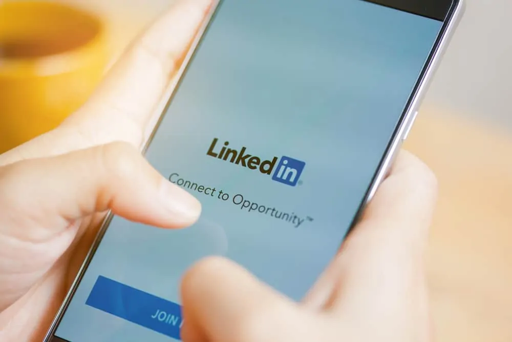 Linkedin Easy Apply - What It Is - Benefits - How to Maximize It