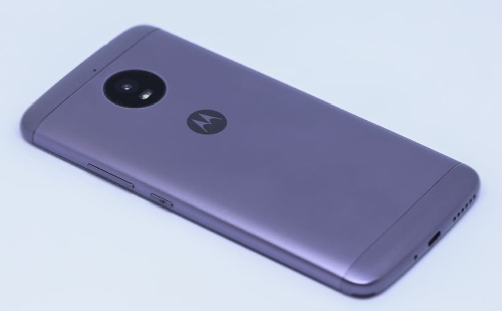 Moto E4 Review | Expert Review by Itechguides.com