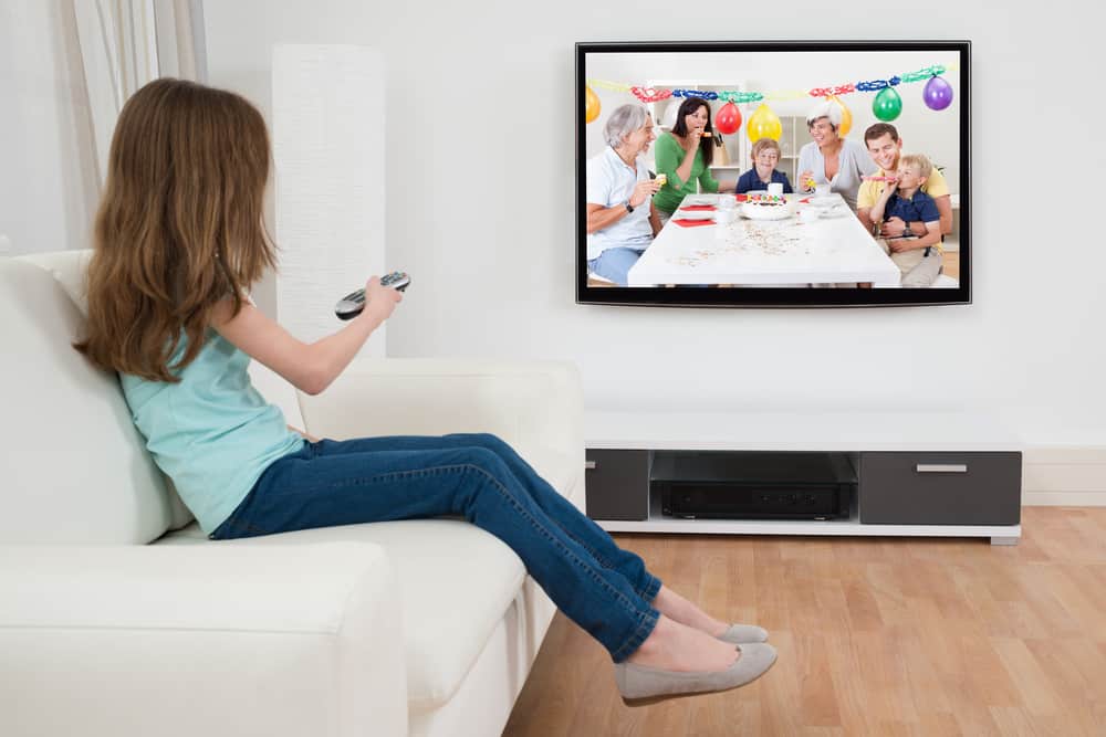 Skyworth E20300 Review: Is This Skyworth TV “Worth” It? - Itechguides