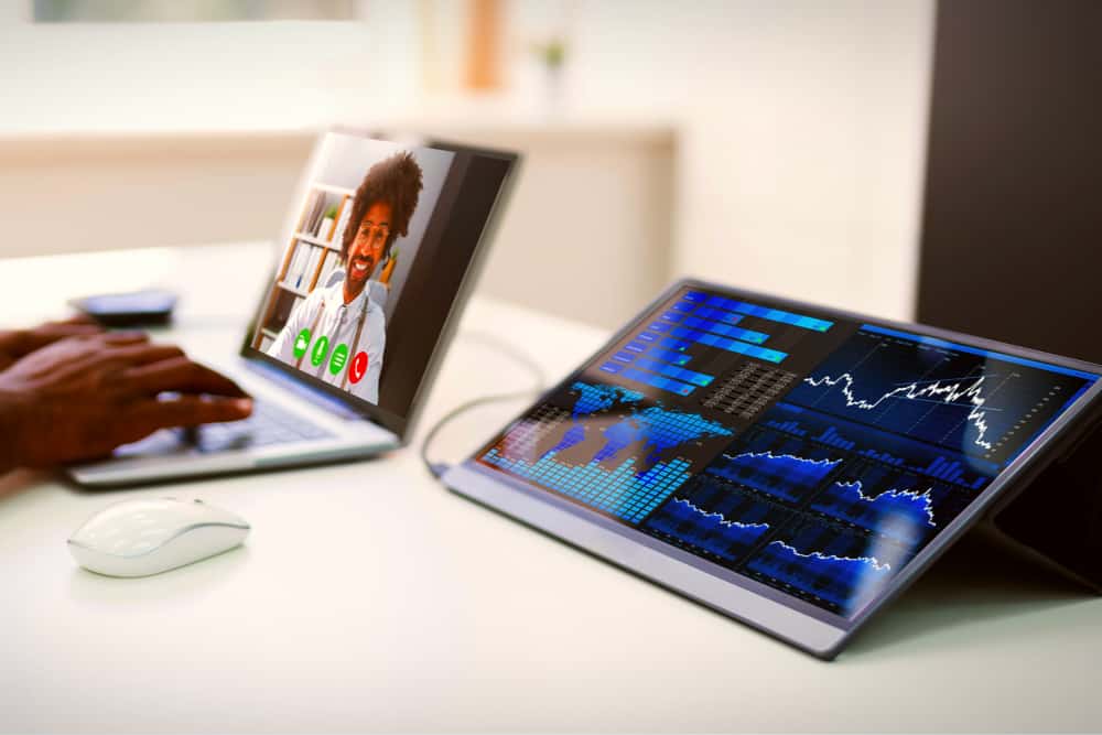 Dell XPS 15 vs Surface Book 2: Ultimate Laptop Notebook Contenders ...