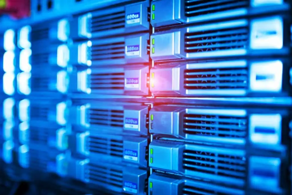 RAID 50 vs RAID 10 Compared: Overview, Features, Pros & Cons