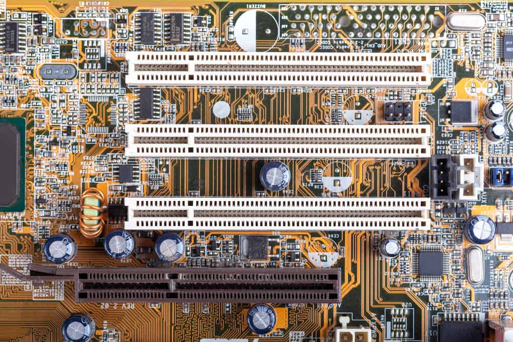 What is PCIe 4.0: Overview, Features, and Pros & Cons
