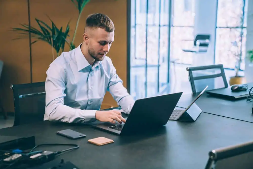 How To Check Windows 11 Version In 4 Easy Ways - Itechguides