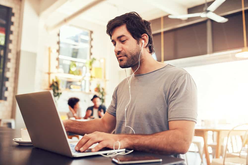 How to Install or Uninstall Spotify on Linux - Itechguides