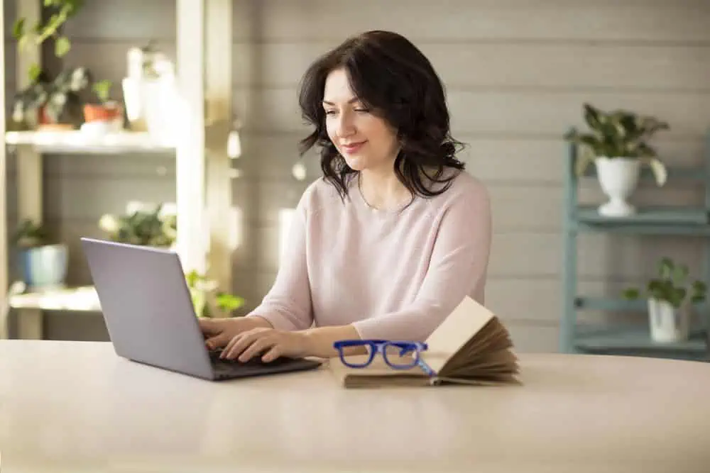 How To Upload GIF In WordPress - Itechguides.com