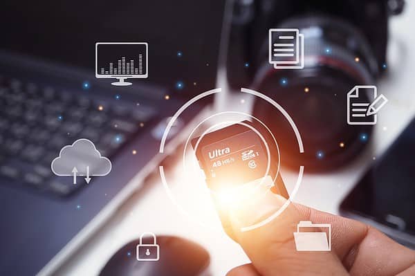 SD Card Reader Explained: The Key to SD Cards - Itechguides